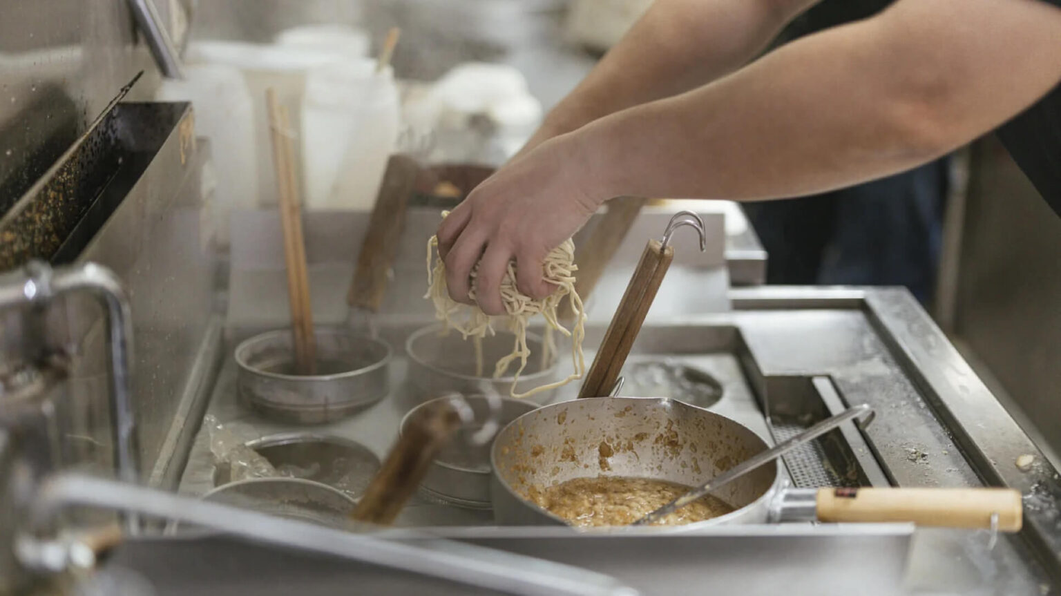 Savor Aomori’s Flavors! A Food Travel Guide Featuring Apples, Senbei ...